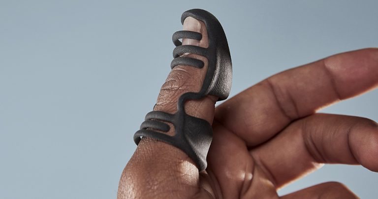 Exoskeletons for the hands: Innovative models for everyday working life